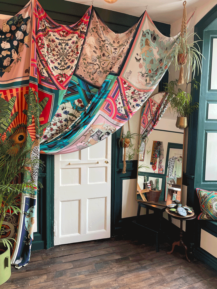 Silken Favours - Silk Scarves, Silk Cushions, Silk shirts, Silky thing ...