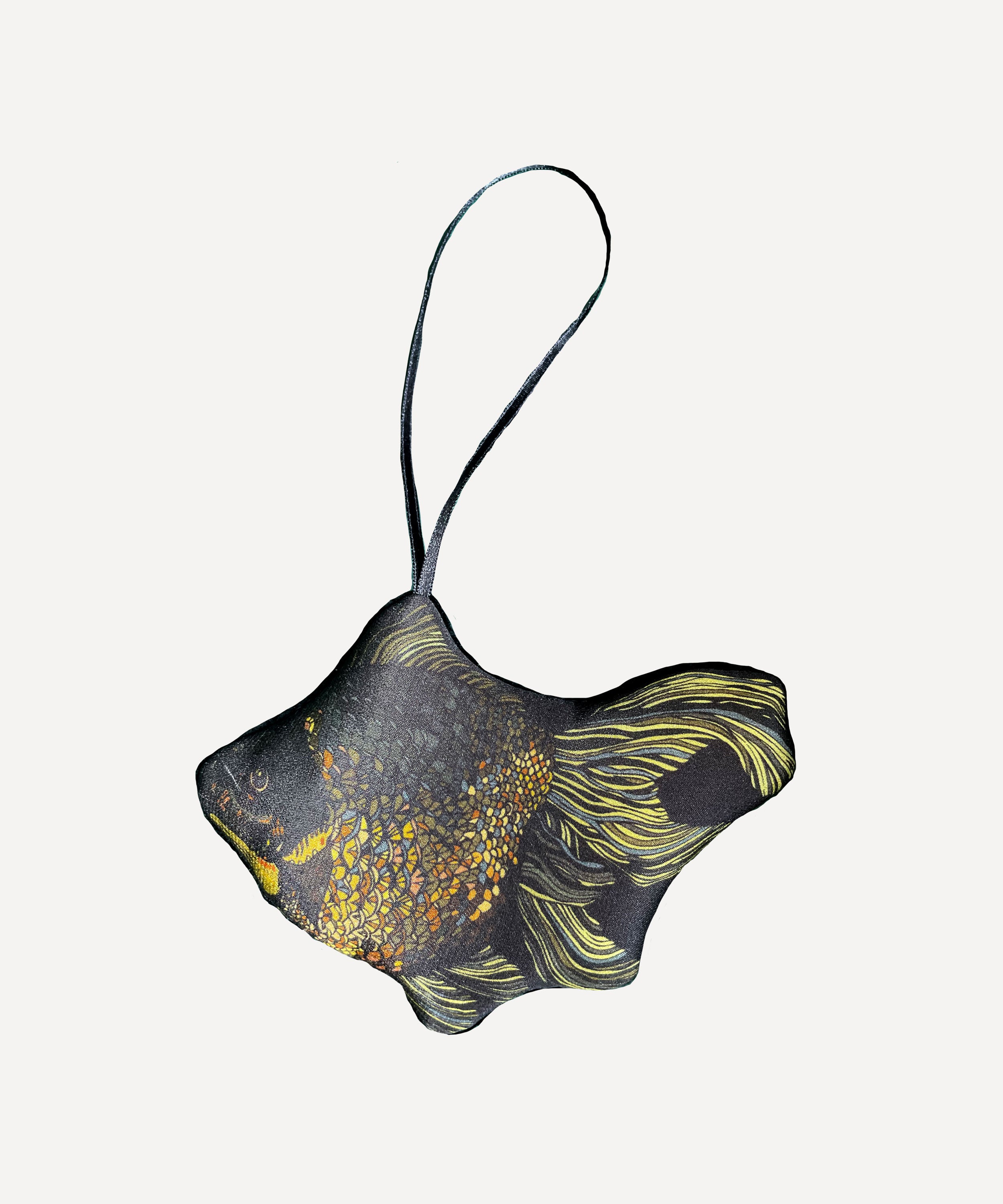 Silk black gold fish decoration – silkenfavours